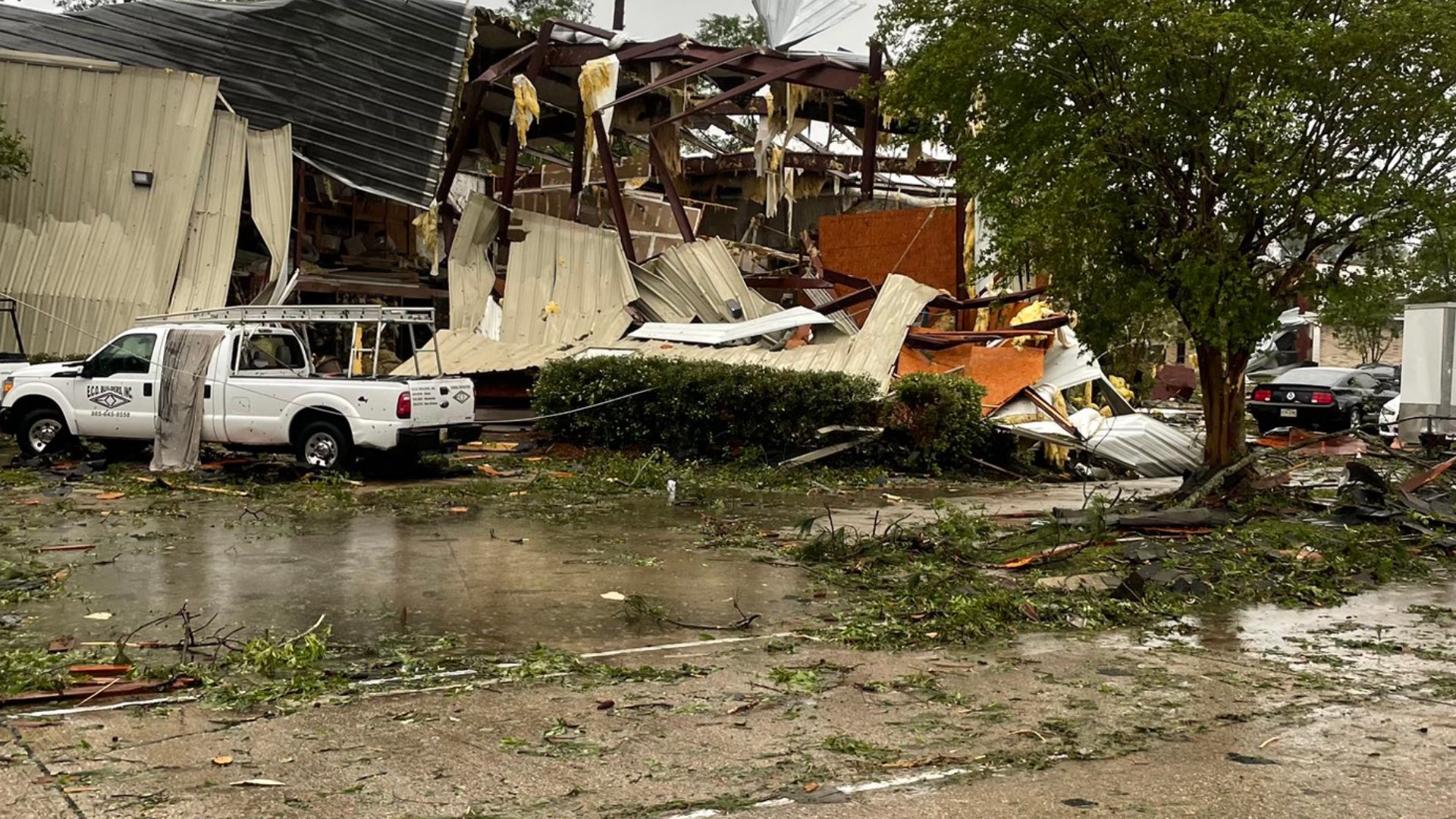 Man arrested after shots fired and ax attack in Lugoff | wltx.com