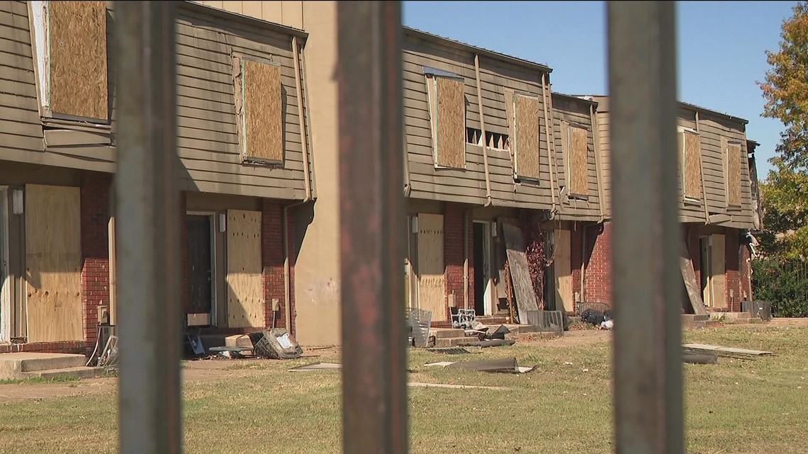 Forest Cove Atlanta residents describe relief at leaving complex | wltx.com