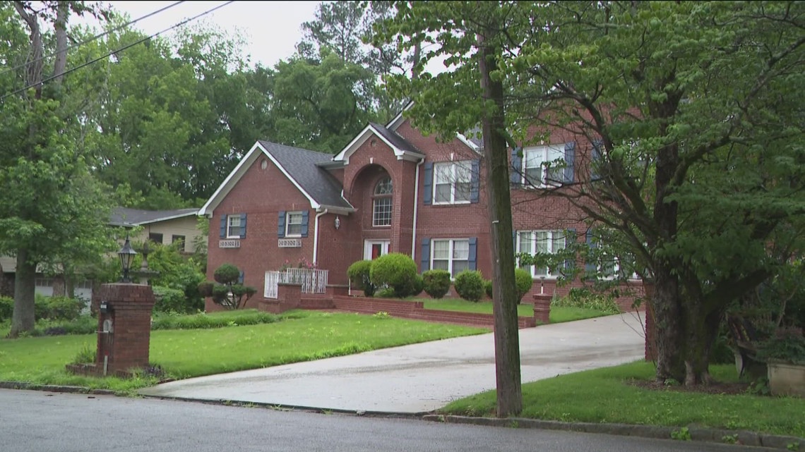 Squatters plan pool party at DeKalb County home on Saturday | wltx.com