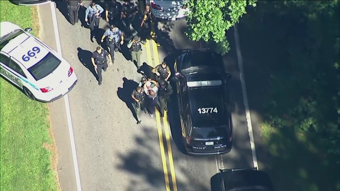 Atlanta Police arrest suspect following bus pursuit | wltx.com