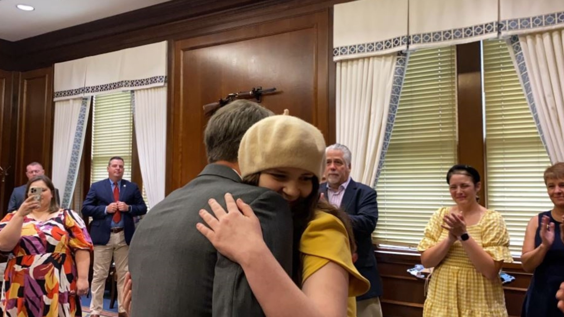 Georgia Gov. Kemp helps 15-year-old ensure cancer treatment | wltx.com